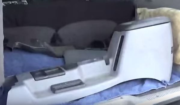 Jeep Cherokee 1997-2001: How to Replace Center Console | Cherokeeforum