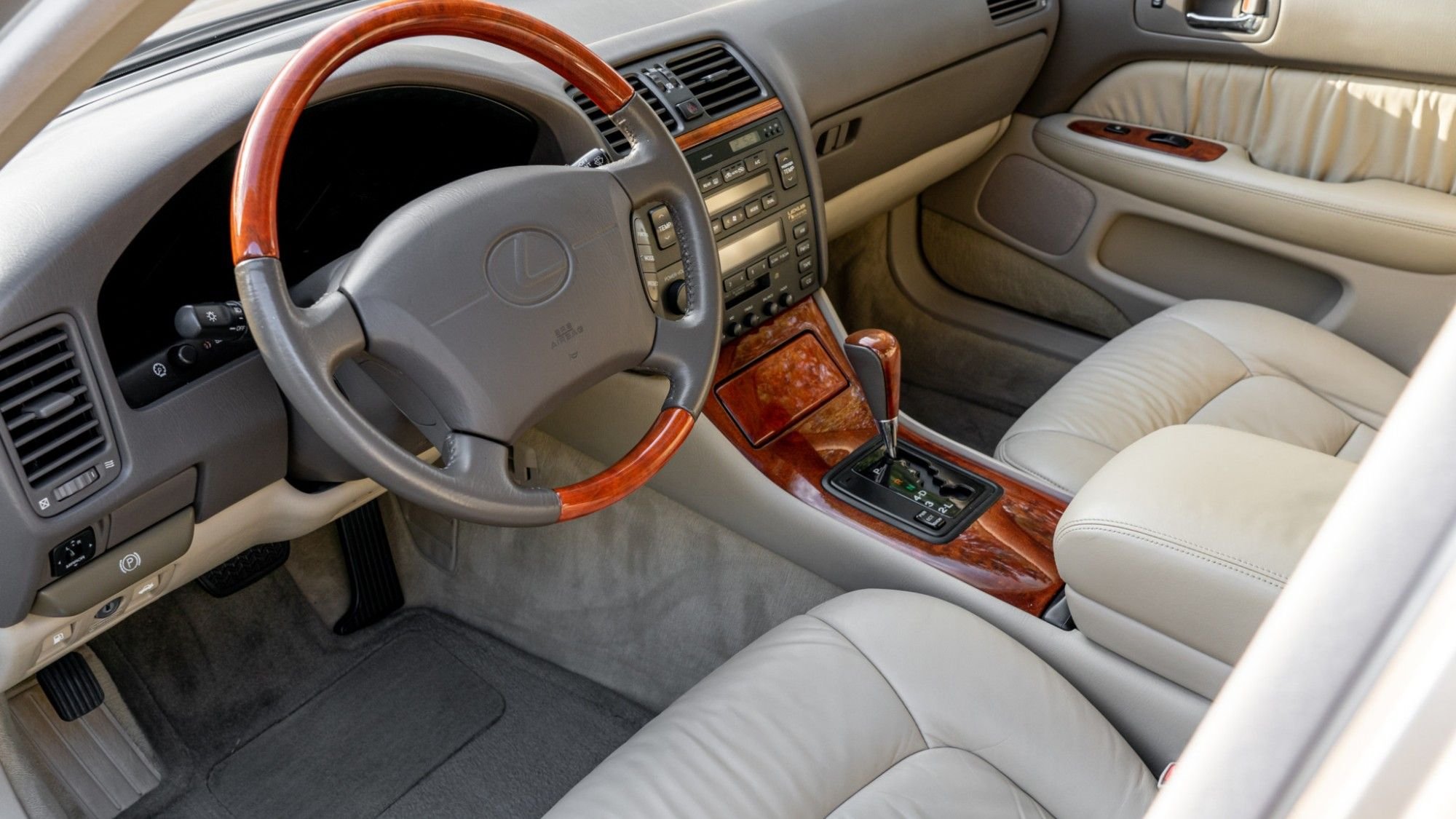 Lexus LS400 With 34K Miles Sets the Gold Standard | Clublexus