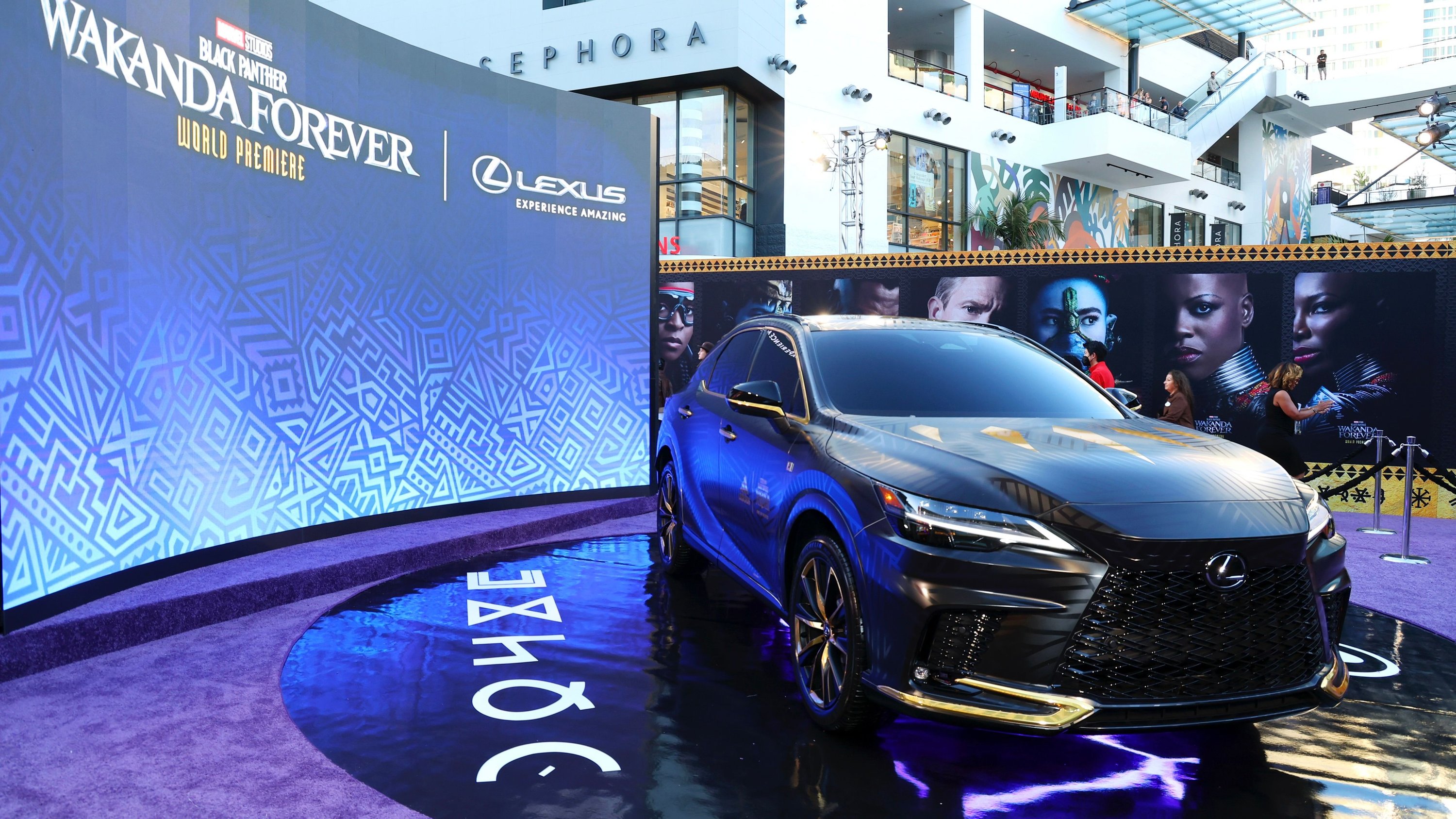 Lexus Rolls Out the Red Carpet For the RX 500h | Clublexus