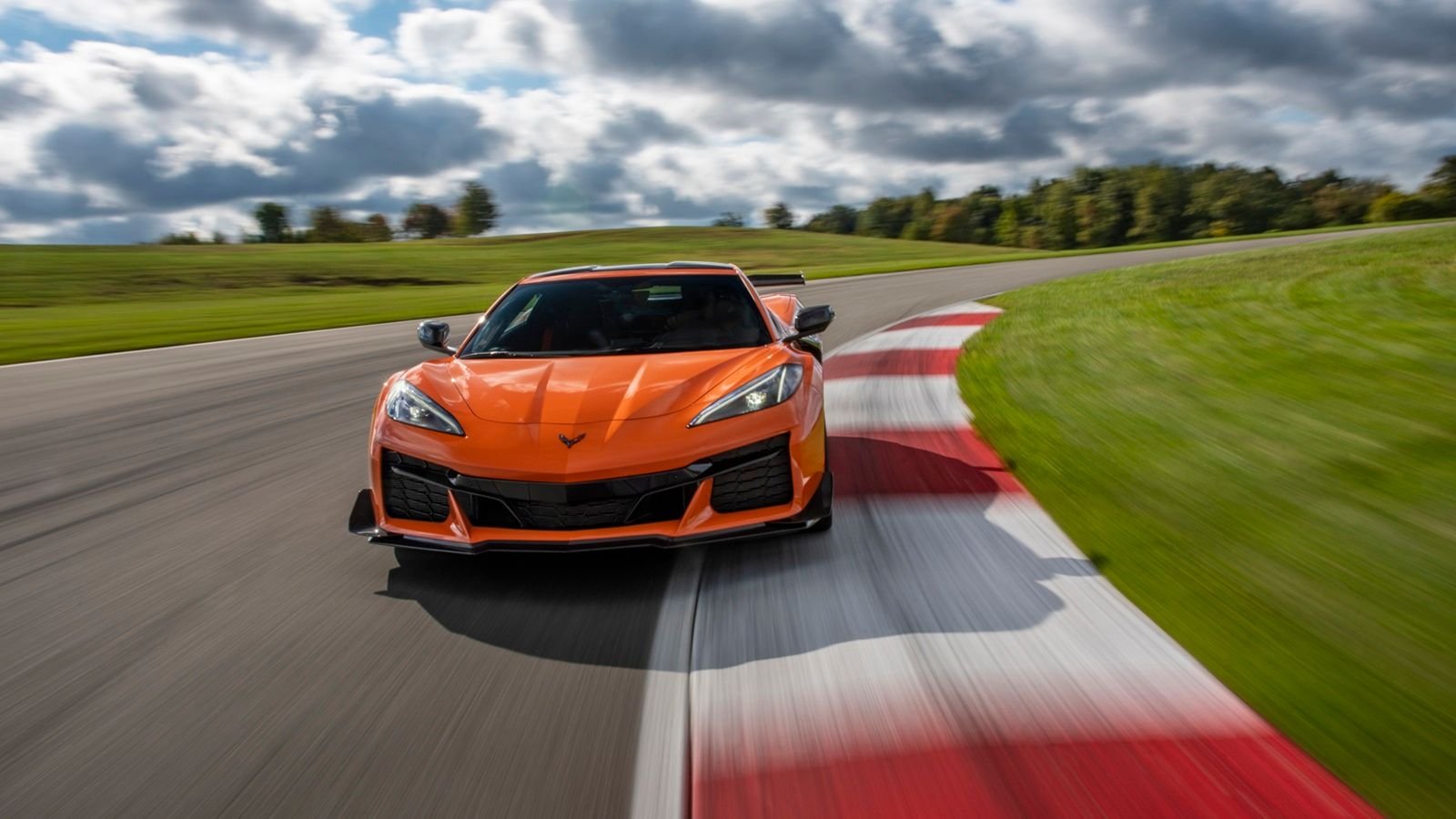9 Things Corvettes Do Better Than Other Sports Cars! (& One Reason to ...