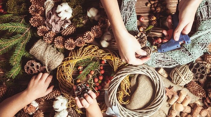 A Guide to DIY Wreath Making - Dave's Garden