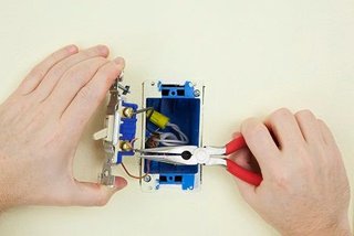 How to Diagnose Common Electrical Switch Problems | DoItYourself.com