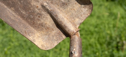 Replacing a Broken Shovel Handle | DoItYourself.com