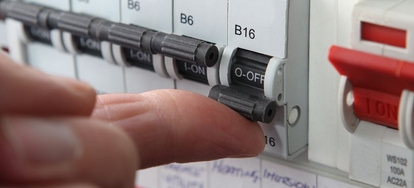Knowing When to Use a Time Delay Fuse | DoItYourself.com
