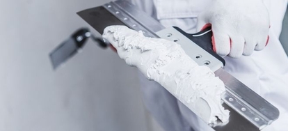 How to Spackle Drywall | DoItYourself.com