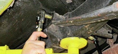How to Adjust and Align Rear Leaf Springs | DoItYourself.com