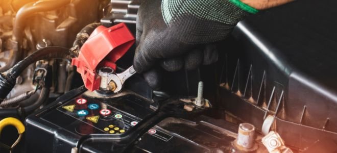 How to Minimize Automotive Electrical Problems | DoItYourself.com