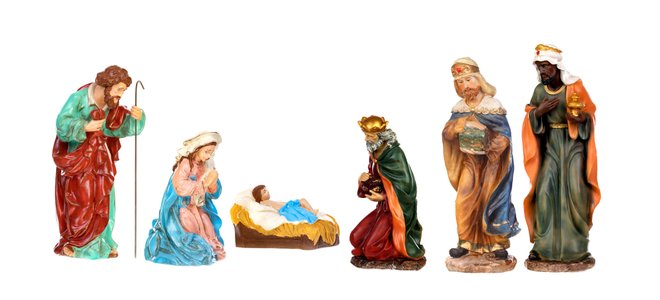 How to Create and Display a Nativity Scene | DoItYourself.com