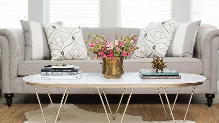 Designers Reveal 8 Simple Tricks to Style the Perfect Coffee Table ...