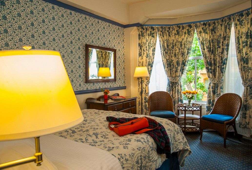 Golden Gate Hotel Expert Review | Fodor’s Travel