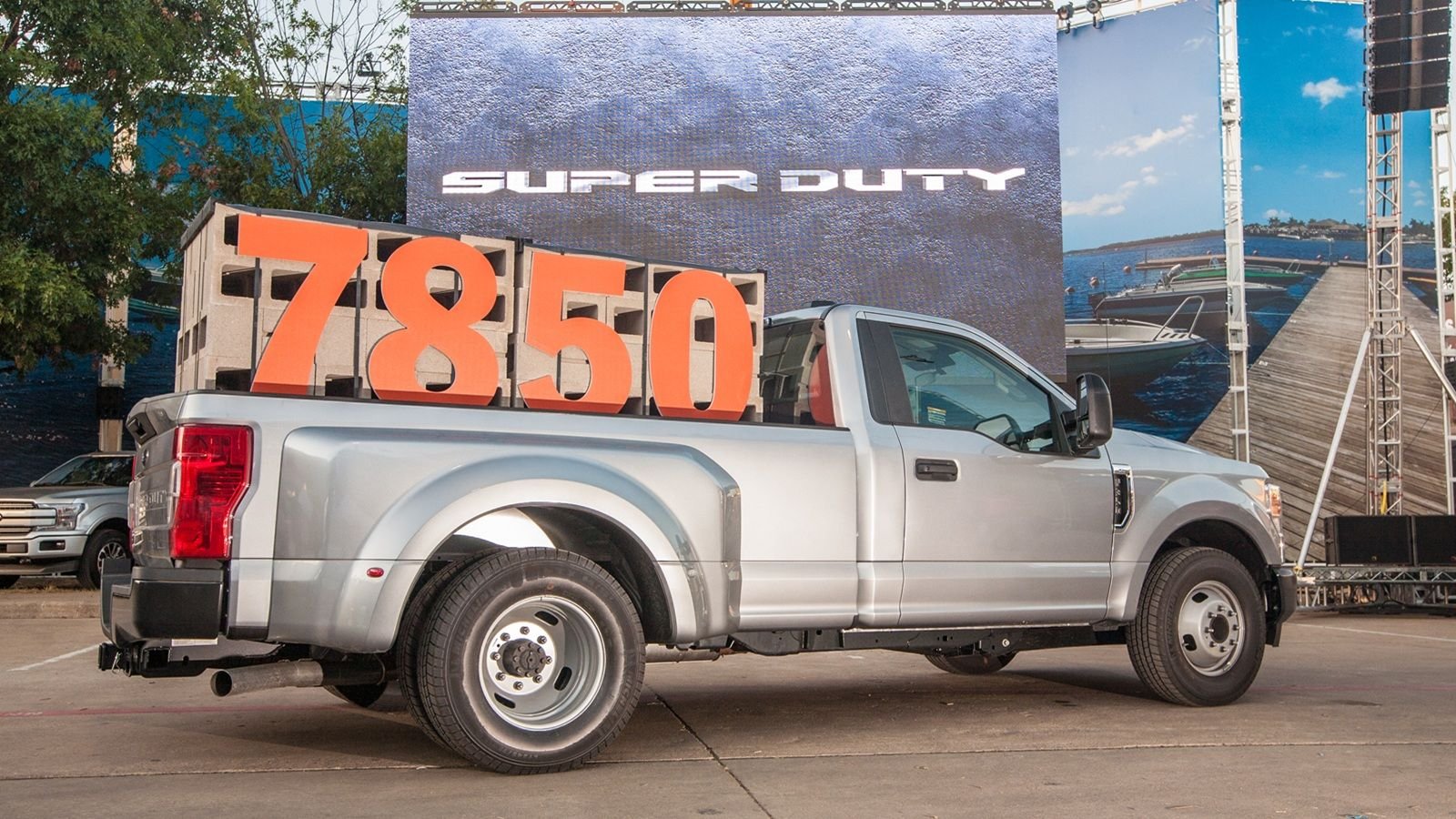 How to Calculate Towing & Payload Weight SAFELY | Ford-trucks