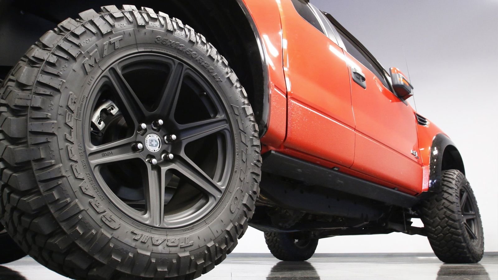 Daily Slideshow: Molten Orange Raptor Takes You Off-Road | Ford-trucks