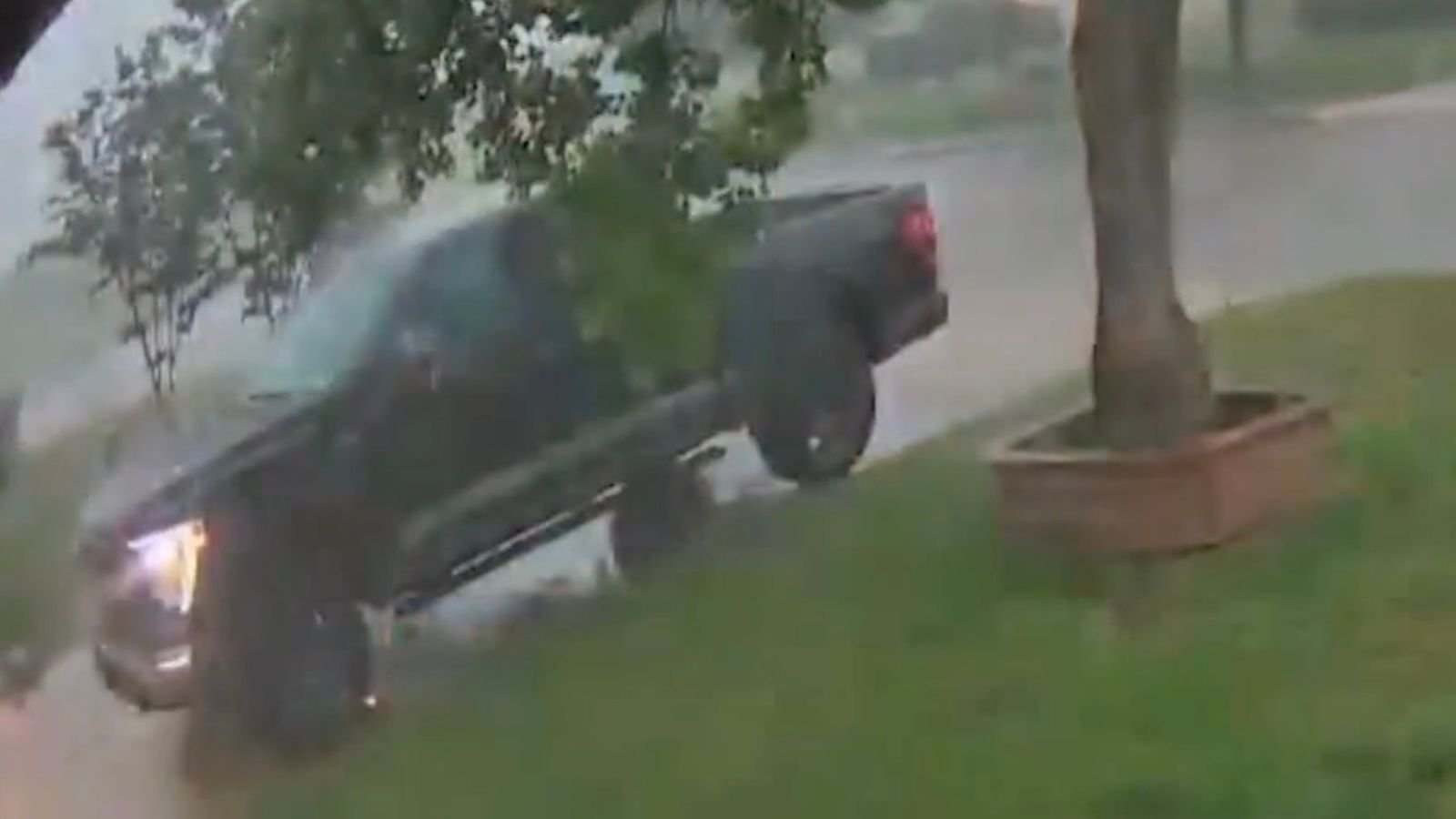 Ford F-150 Struck by Lightning in Shocking Stroke of Bad Luck | Ford-trucks