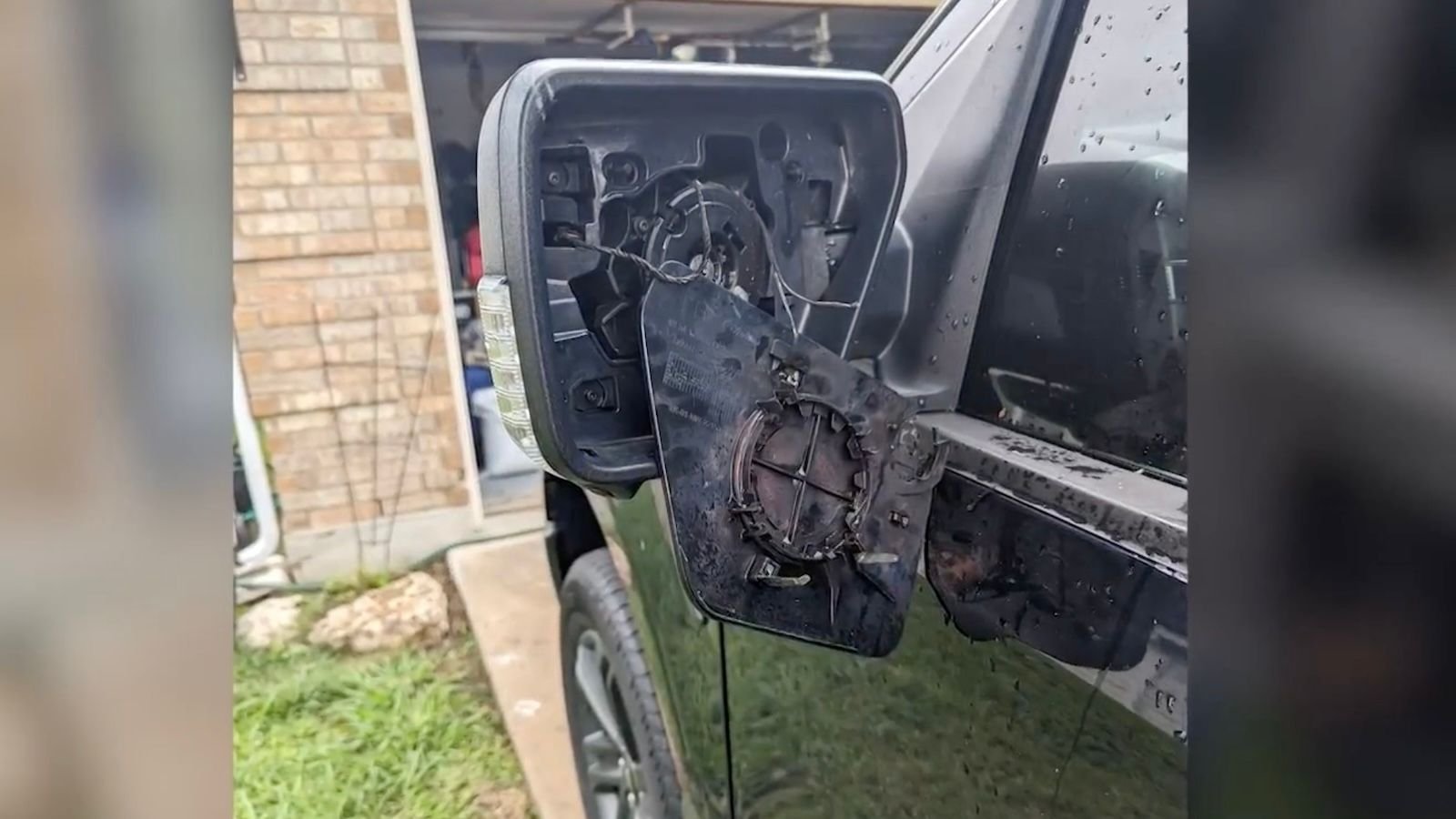 Ford F-150 Struck by Lightning in Shocking Stroke of Bad Luck | Ford-trucks