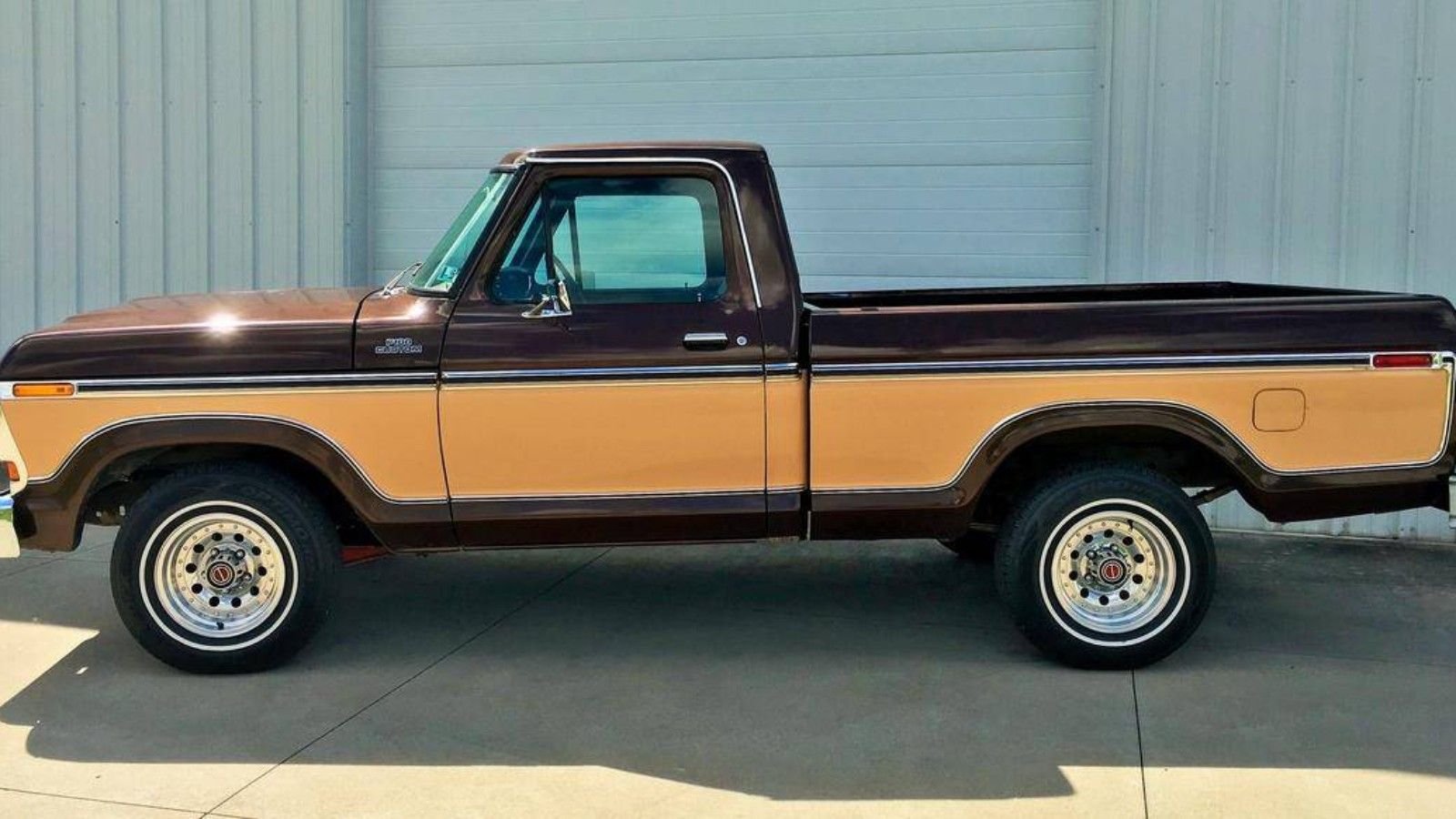 Super Clean Ford F-100 Does Justice to the Color Brown | Ford-trucks