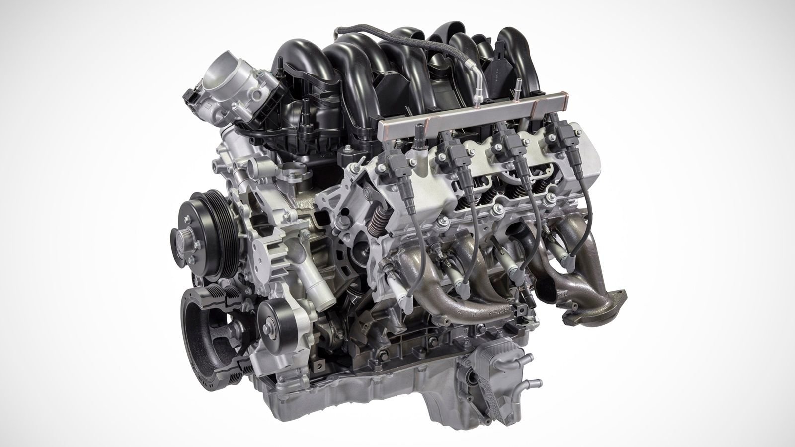Every 2026 Ford V8 Explained (5.0L, 5.2L, 6.7L, 6.8L, 7.3L) | Ford-trucks