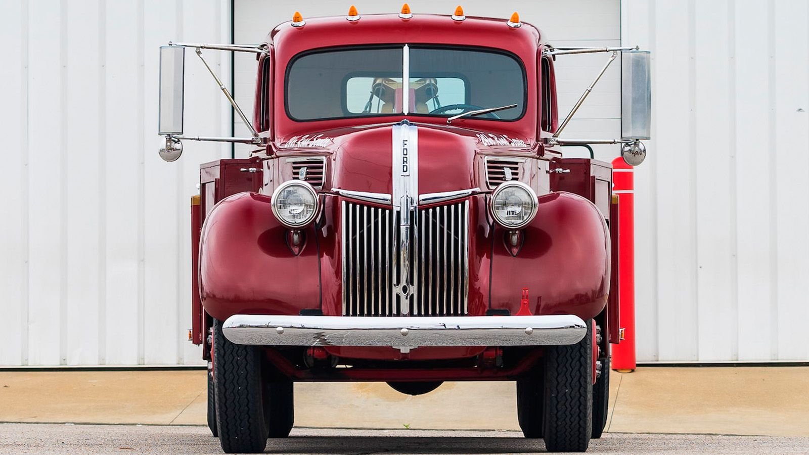 Holmes Sweet Holmes Wrecker Still Up to Task | Ford-trucks