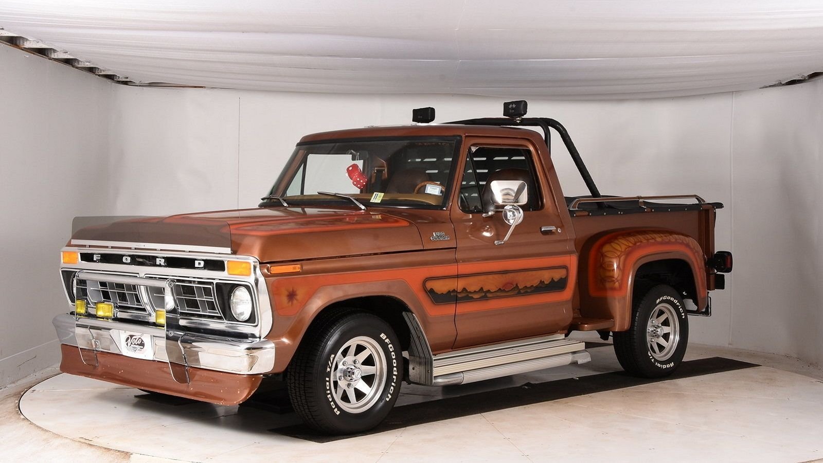 Shagadelic Ford F-100 Screams the '70s | Ford-trucks