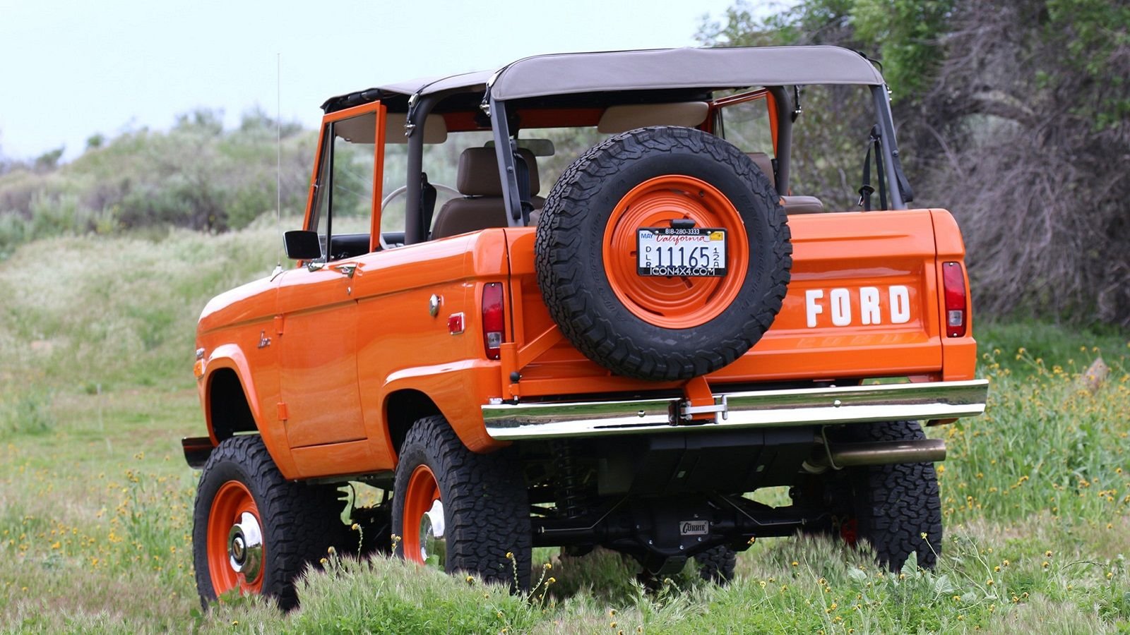 Beautiful ICON Bronco Restomod Sold for a Great Cause | Ford-trucks