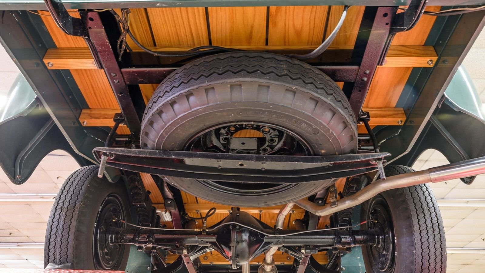 Immaculately Restored '52 Ford F2 Looks Too Good to Be True | Ford-trucks