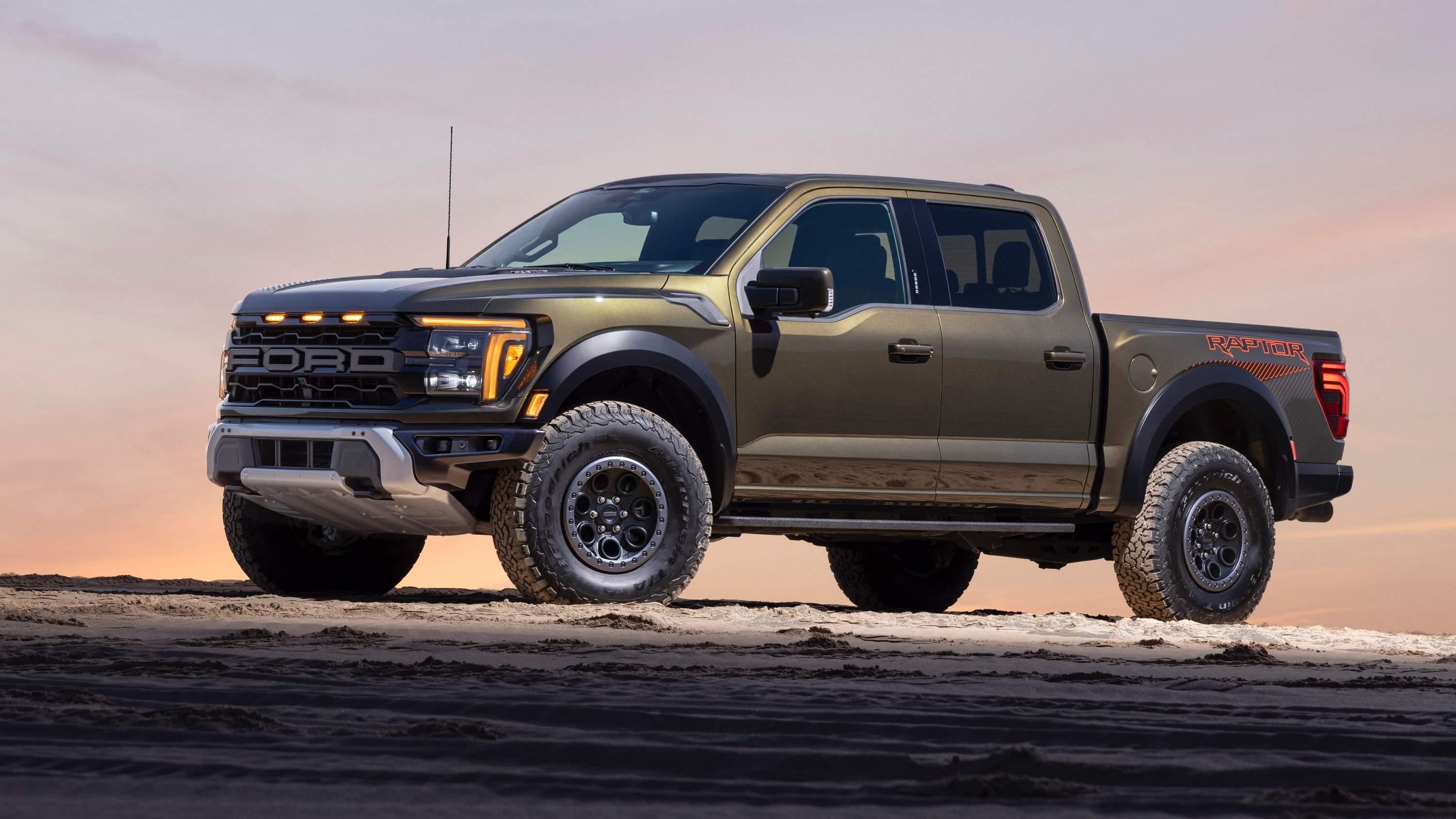 Refreshed Ford F-150 Raptor vs All-New Ram 1500 RHO: Comparison | Ford ...