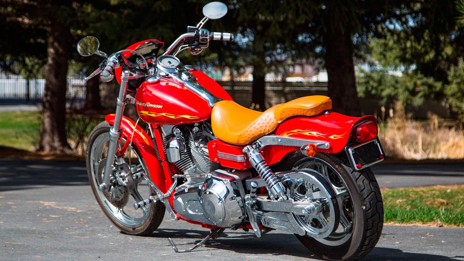 Sharp-Looking Scarlet Red 2001CVO FXDWG2 Switchblade | Hdforums