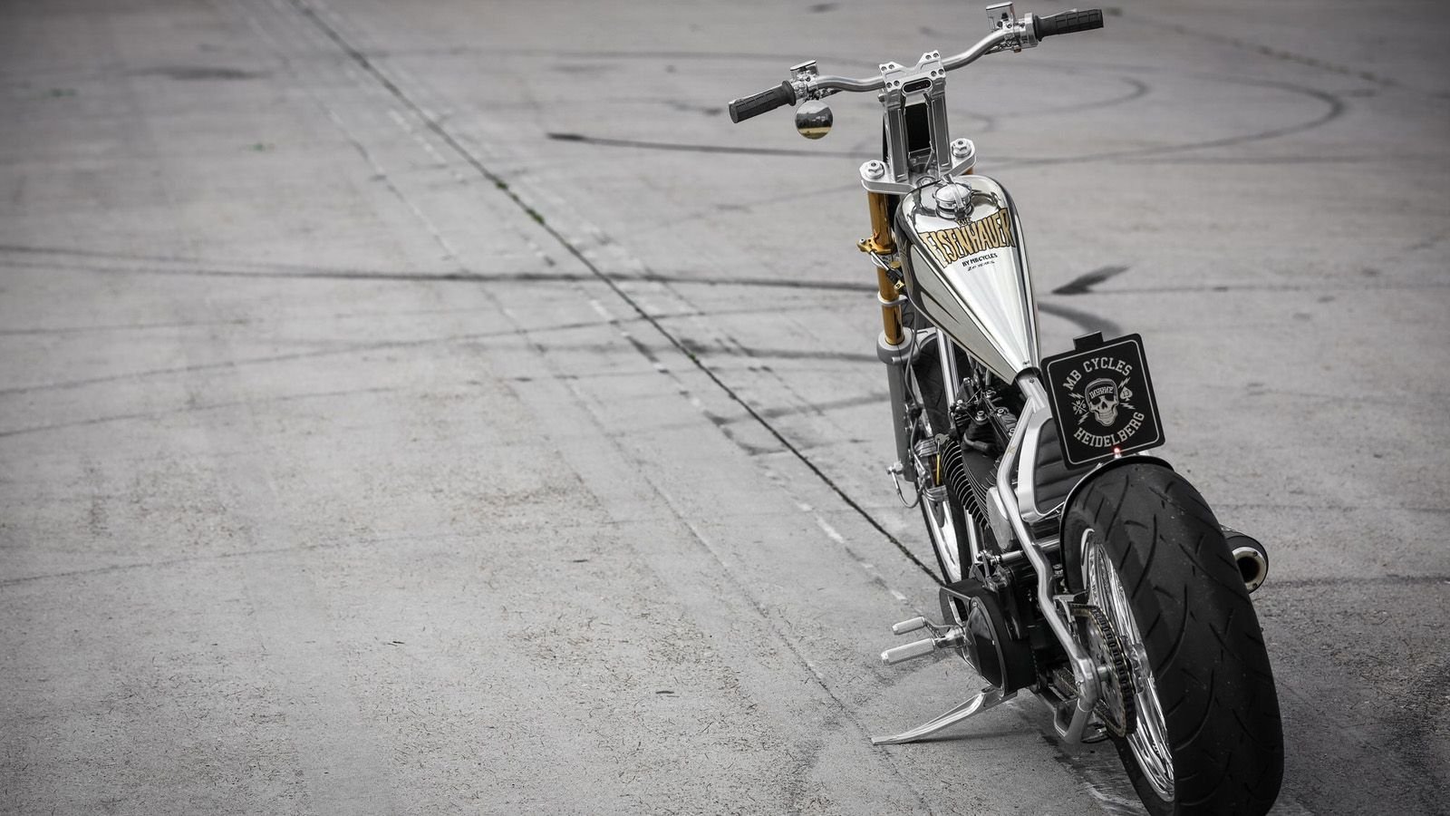 Hammer Down for Custom CFL 'Ironworker' Build | Hdforums