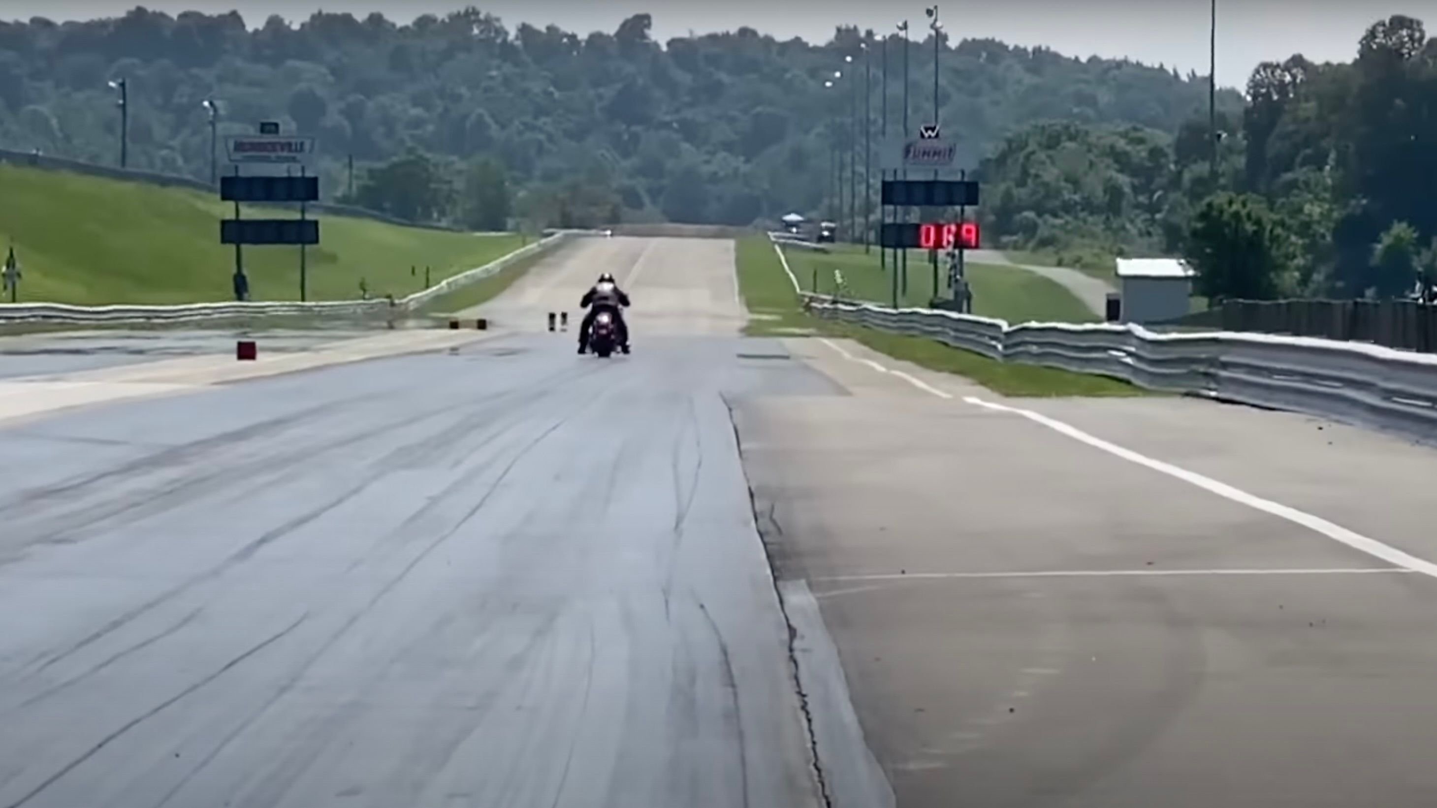 $100K Sportster Rips Off 7-Second Runs At the Drag Strip | Hdforums