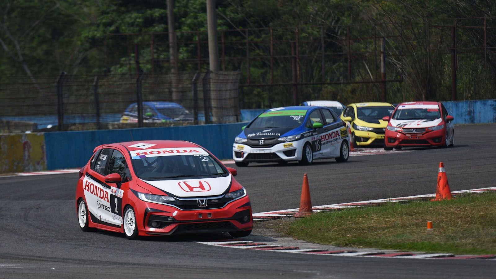 6 Thoughts on Time Attack vs. Wheel to Wheel Racing | Honda-tech