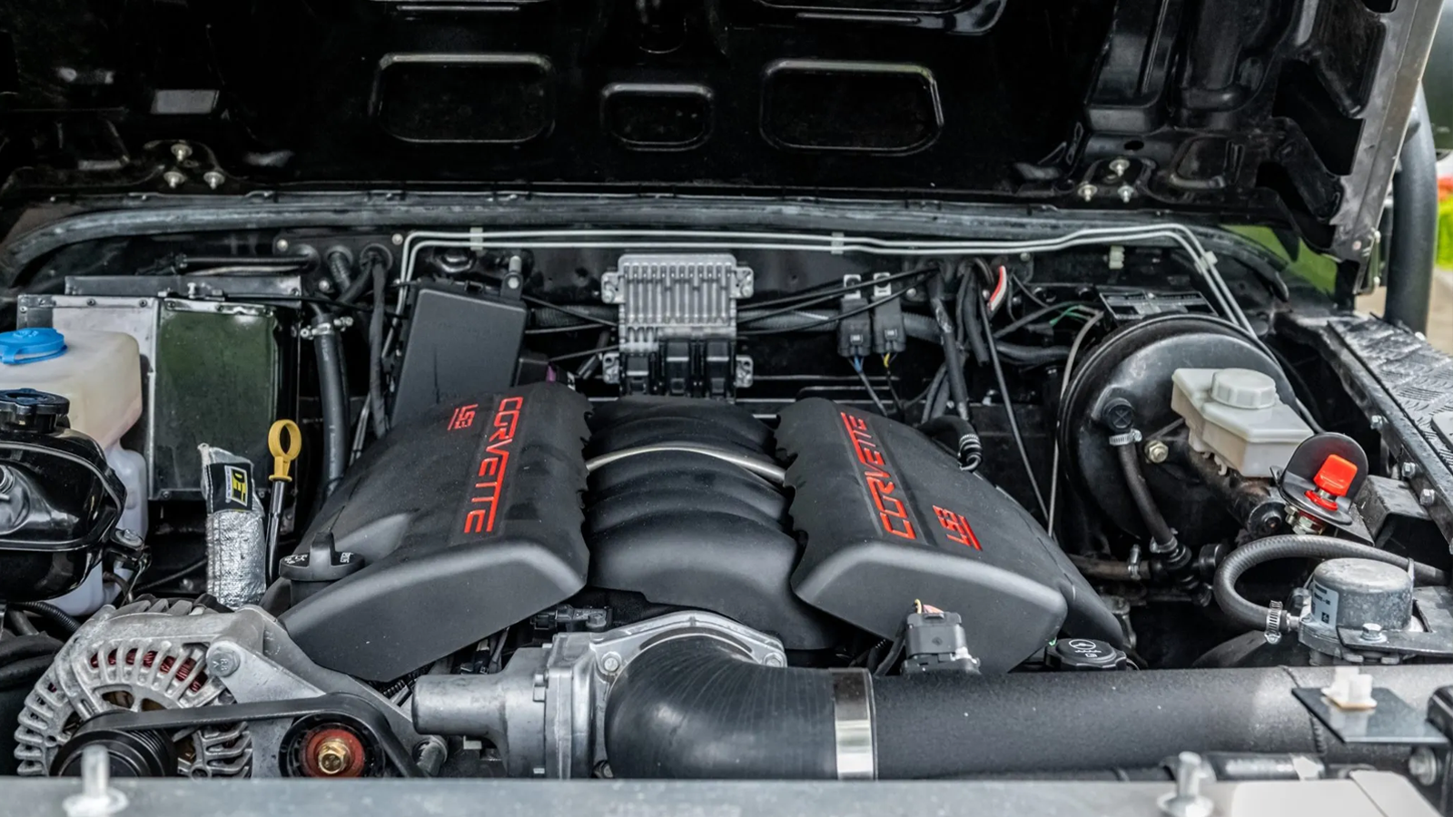 Sinister Land Rover Defender Restomod Comes With LS3 Power | Ls1tech