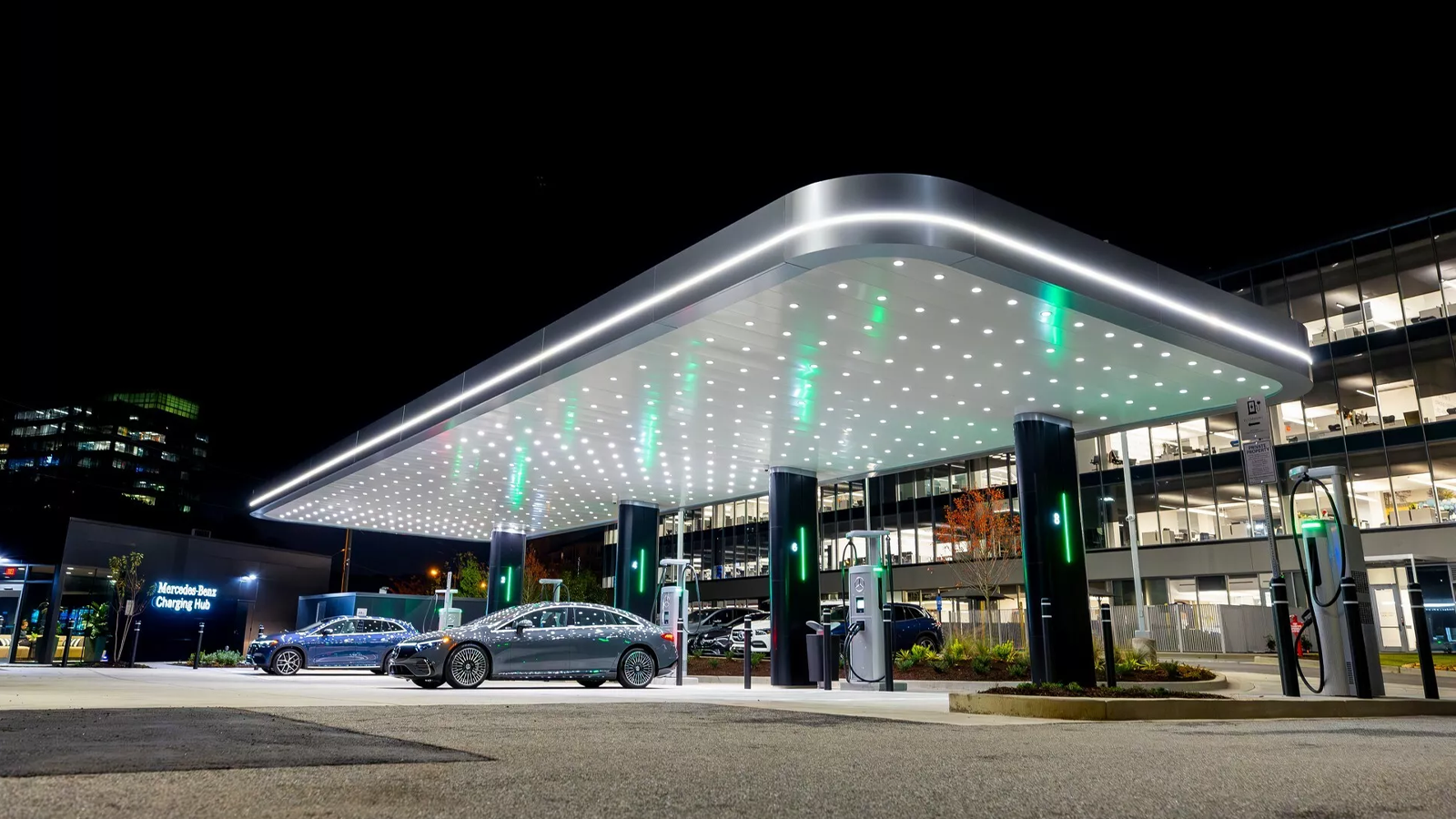 Mercedes Launches First Luxurious Fast Charging Hub in The U.S. | Mbworld