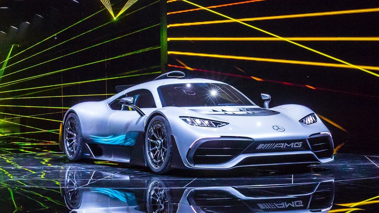 Flashback Friday: AMG Project One Hypercar Makes Its Debut | Mbworld