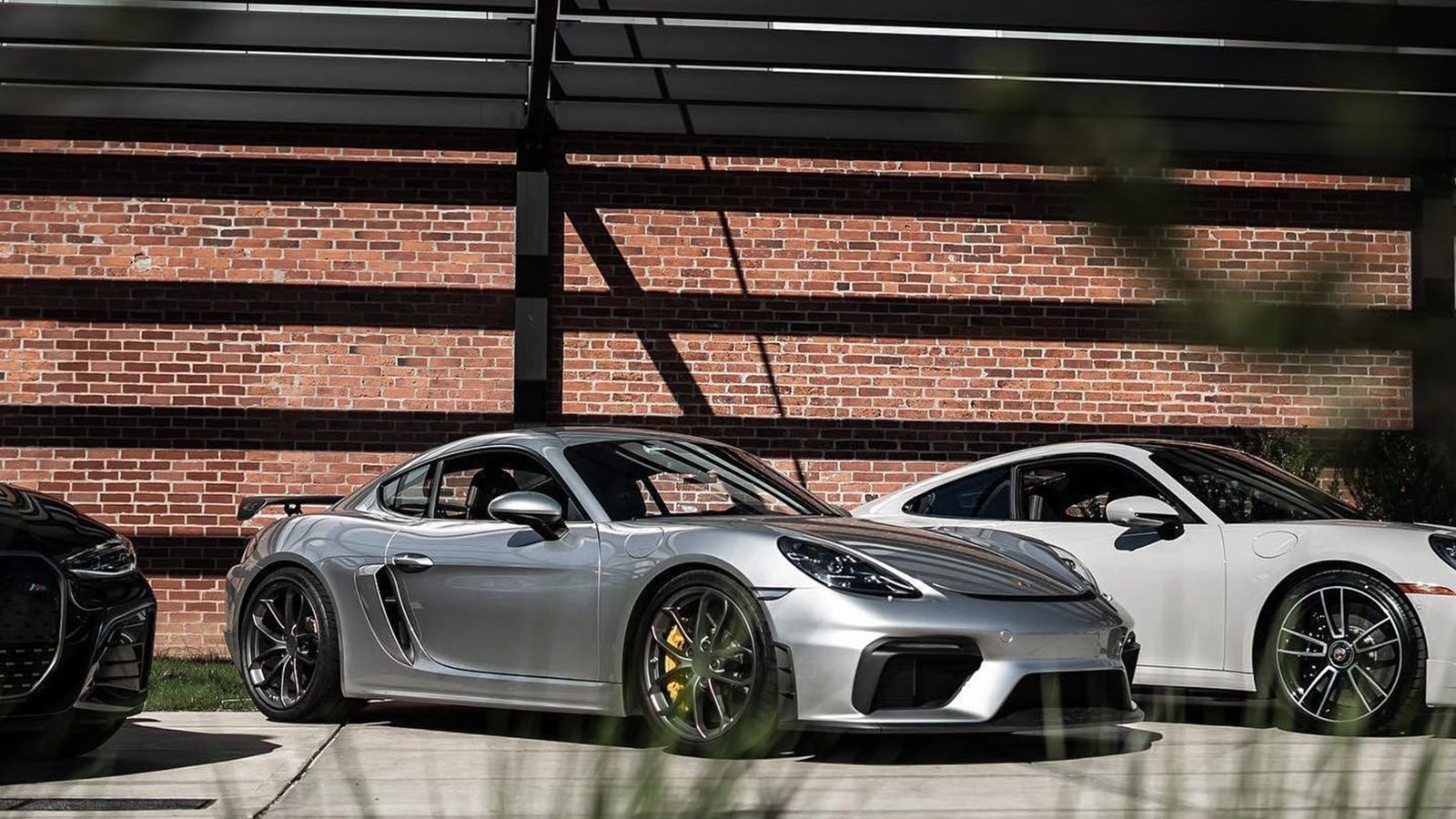 5 Reasons Why a DeMan Swapped Cayman Is Better than a 911 | Rennlist