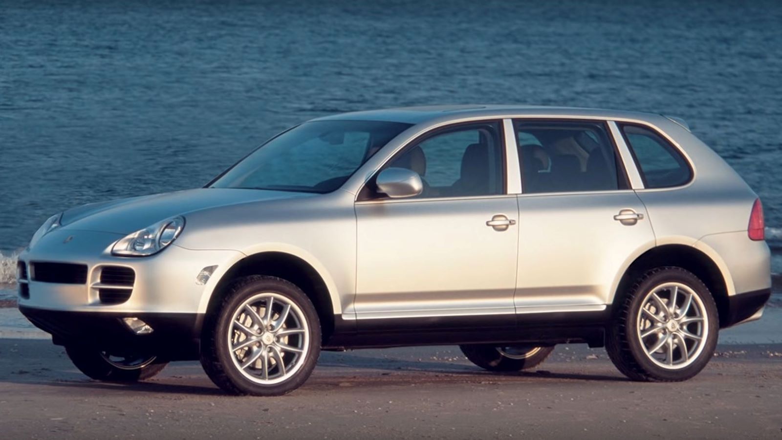 Rendering Imagines an Older Cayenne With Classic Style | Rennlist