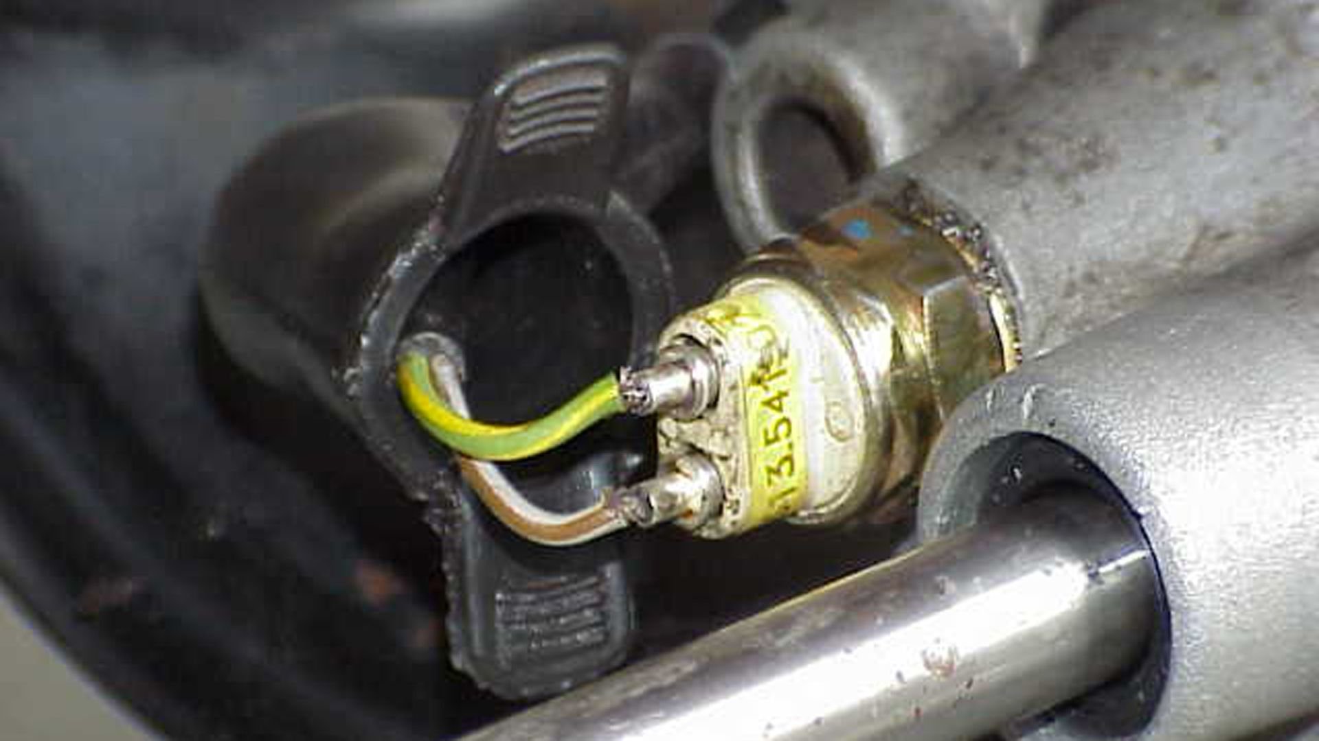 Porsche 993: How to Replace Reverse Light Switch | Rennlist