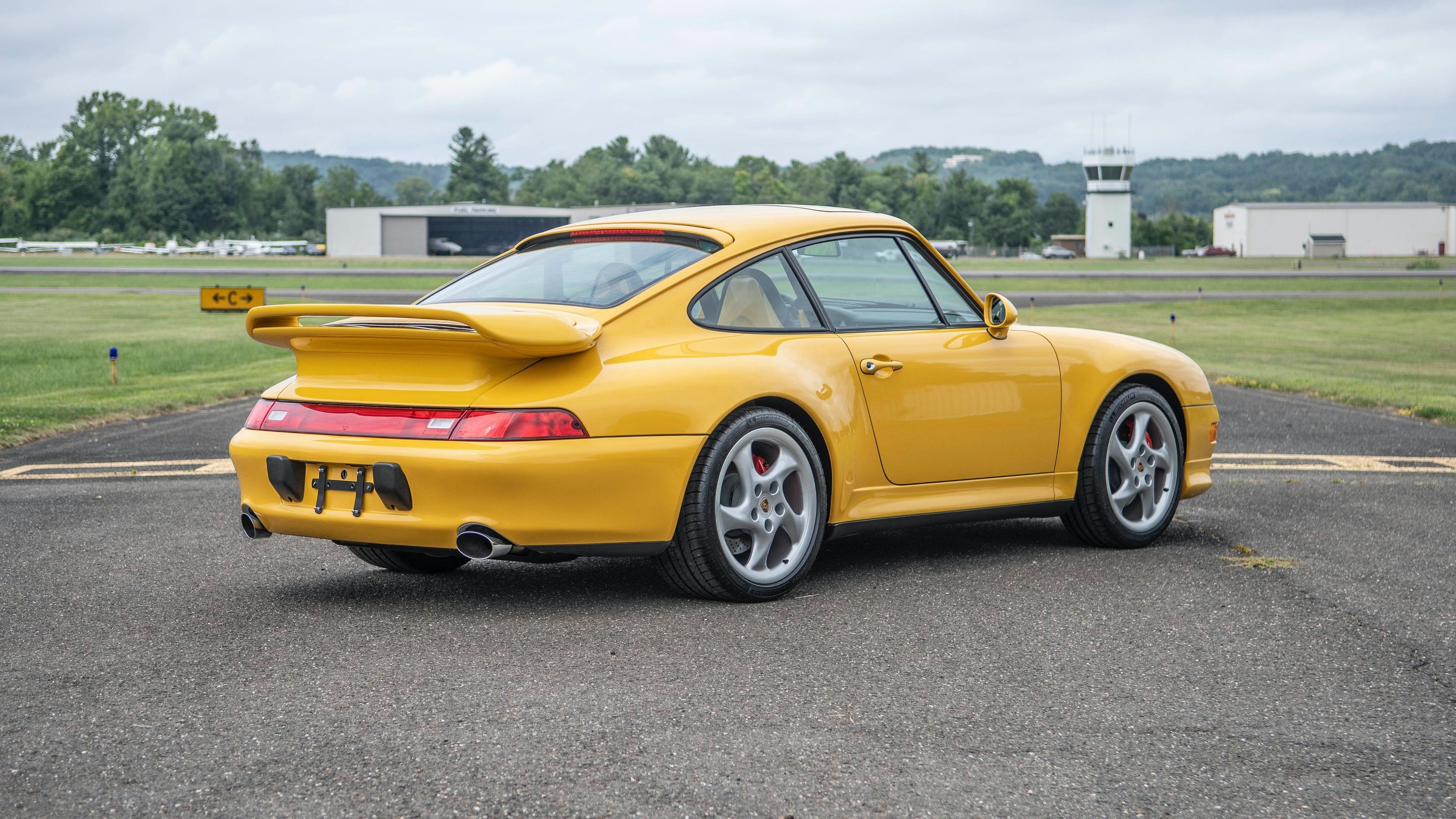 Gorgeous and Rare 993 911 Carrera Heads to Auction | Rennlist