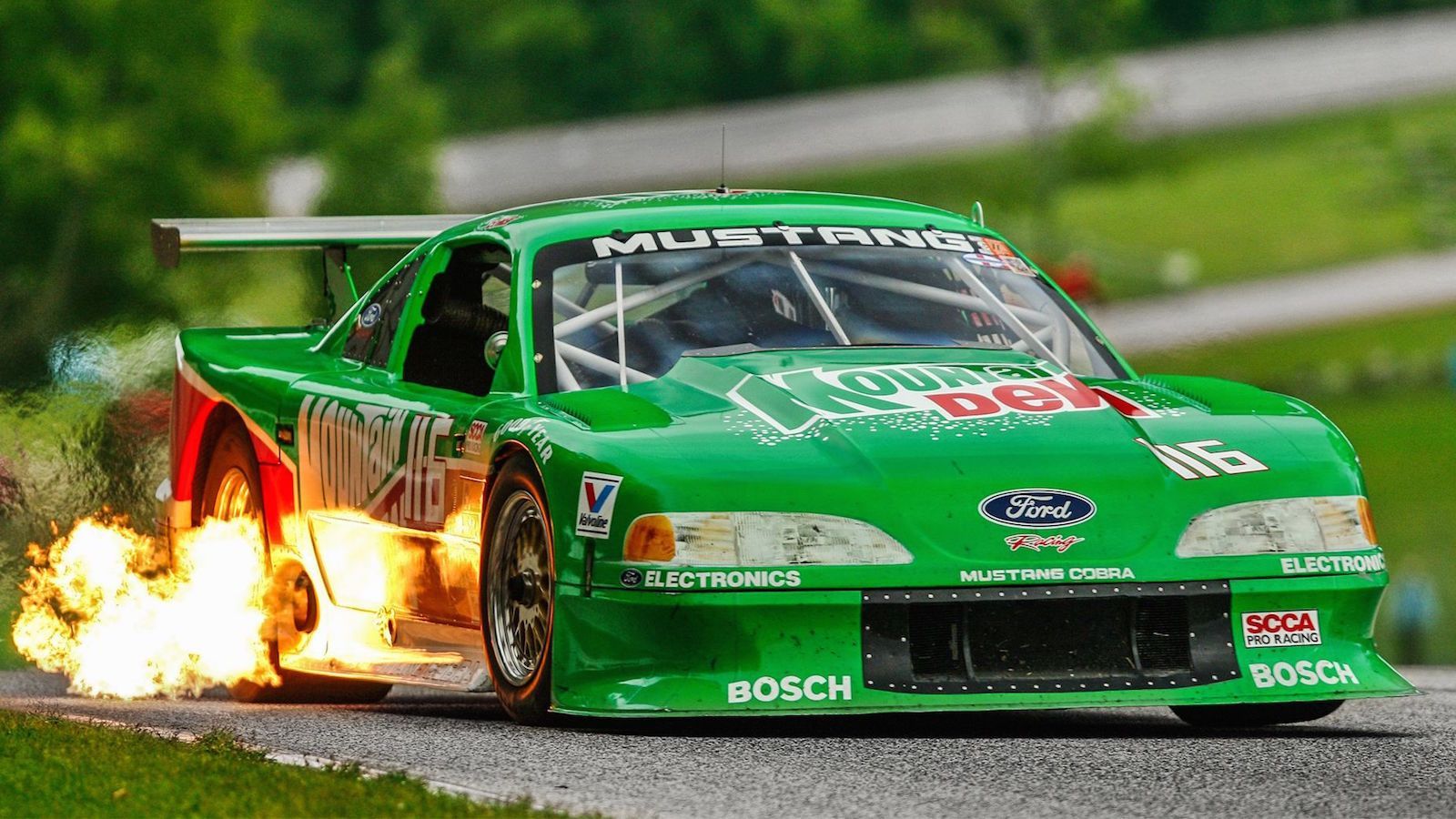 Building a Top-Level Time Attack Car | Themustangsource