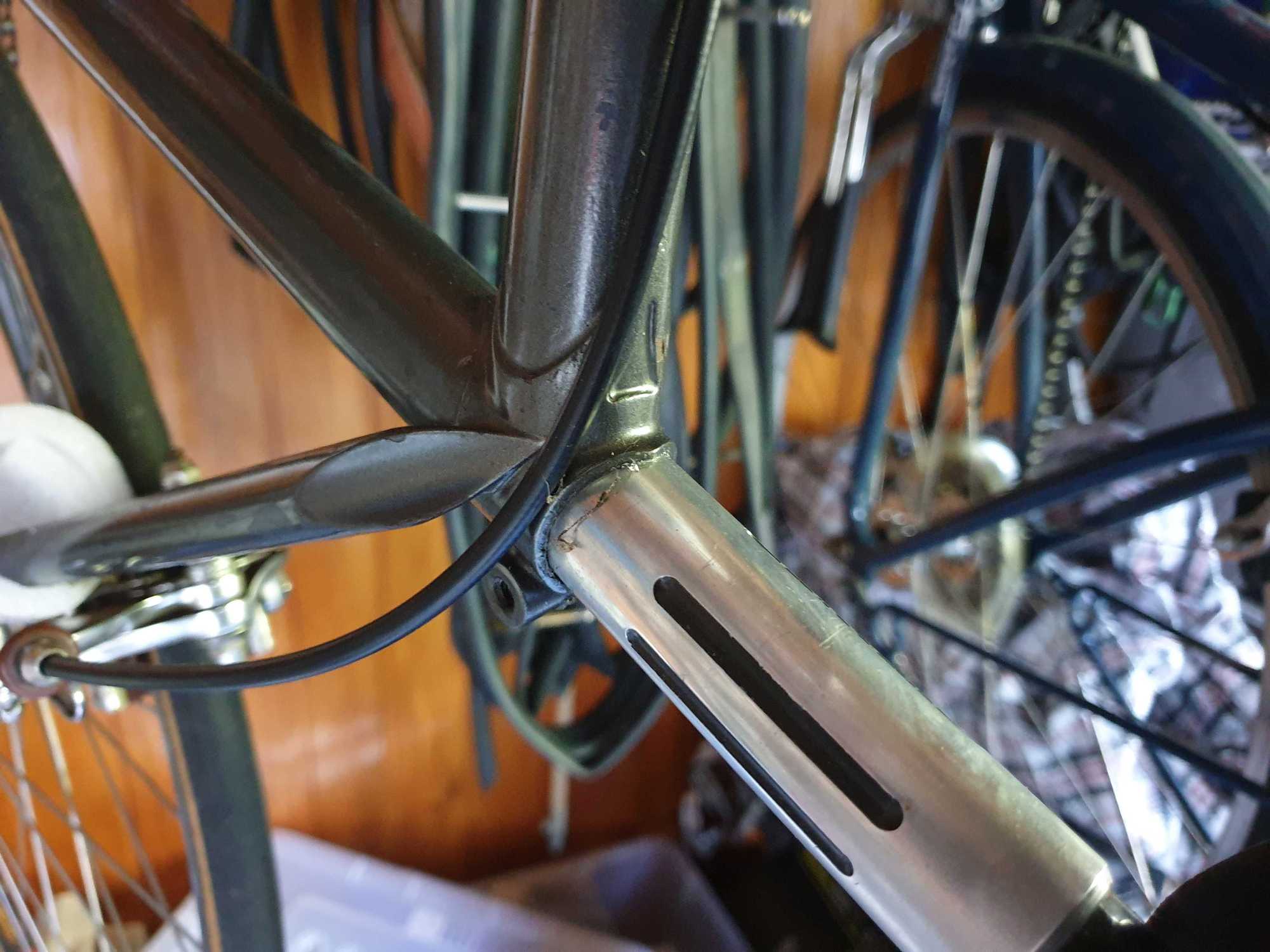 Bike Forums - Help identifying old Fuji Racer Model