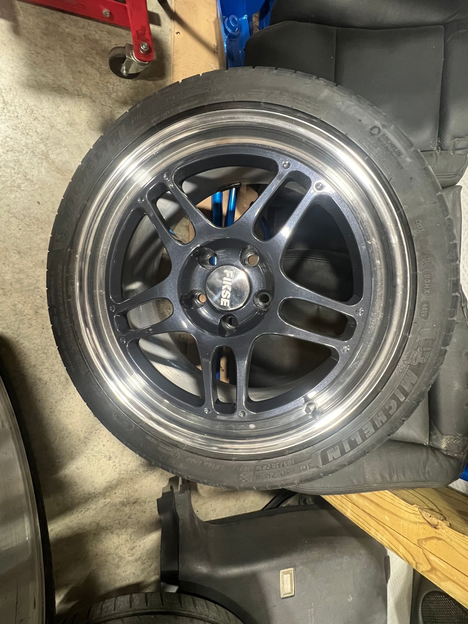 18/19 fikse, 17” chrome hawks, 17” ws6 wheels - LS1TECH - Camaro and ...
