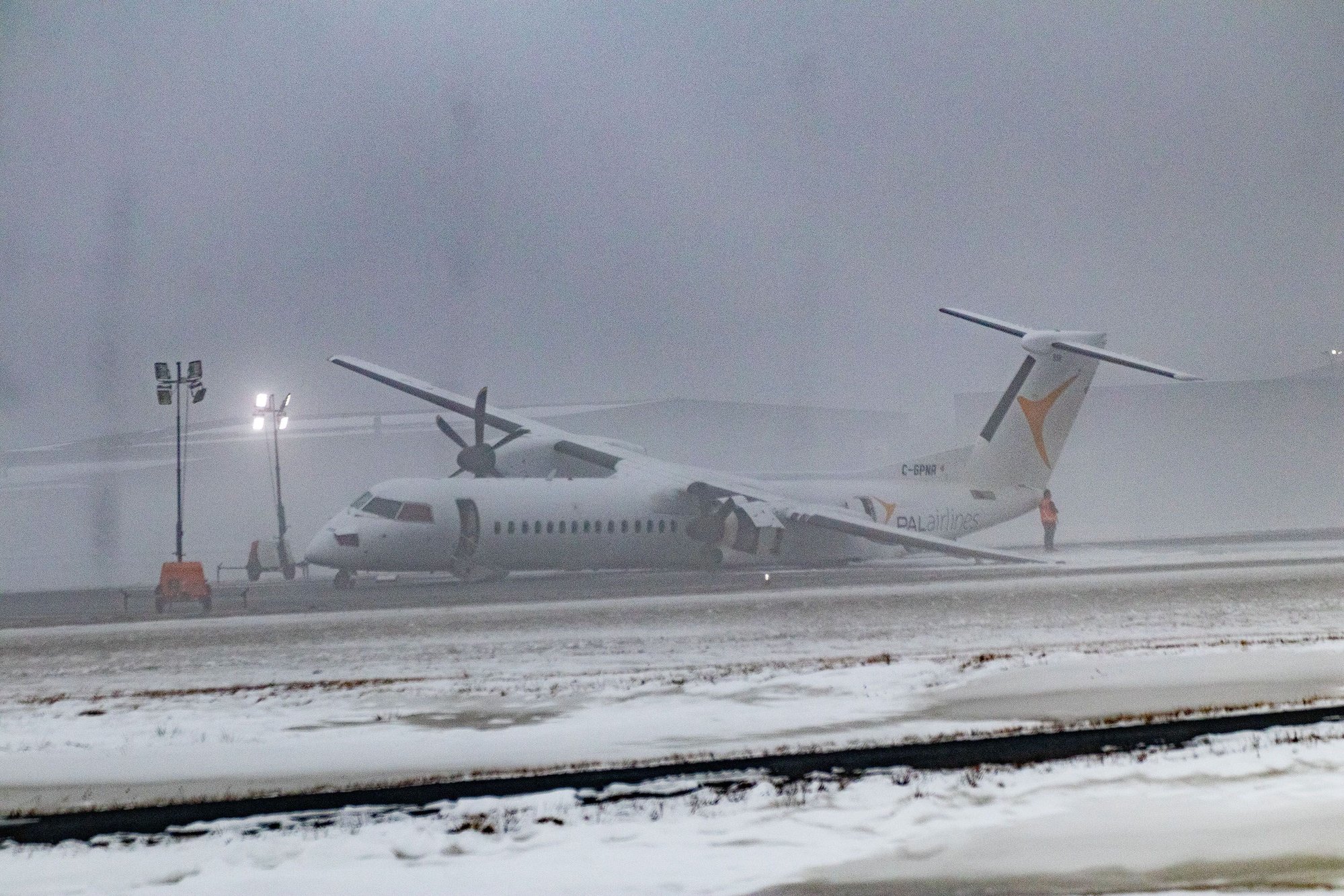 PAL 2259 YYT - YHZ Dash 8-400 Gear collapse - PPRuNe Forums