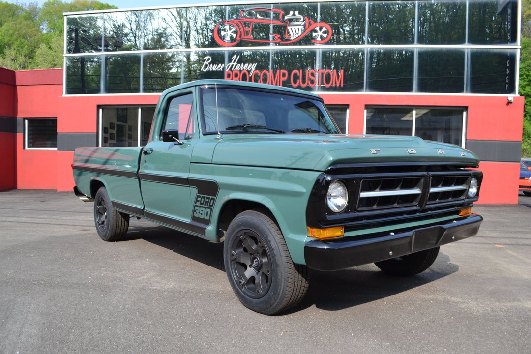 PRO COMP CUSTOM for Sale in Pittsburgh, PA | RacingJunk