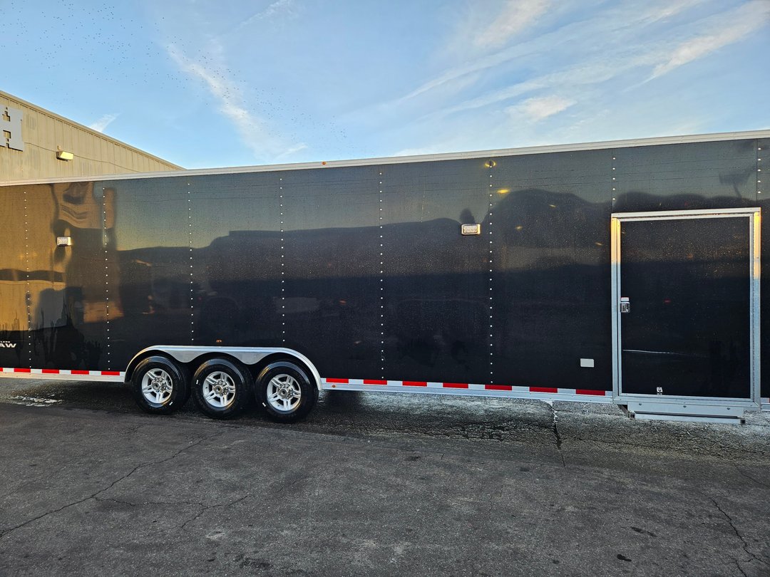 2018 Outlaw Vintage Enclosed Fifth Wheel Race Trailer for Sale in NORTH ...