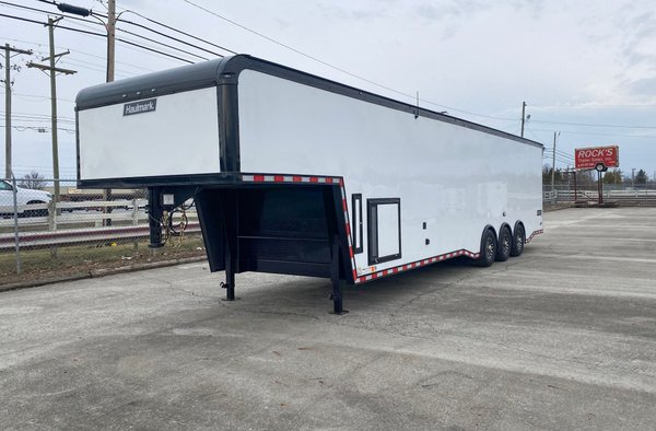 2023 Haulmark 40 FT Edge Gooseneck White with Black Out Trim for Sale ...