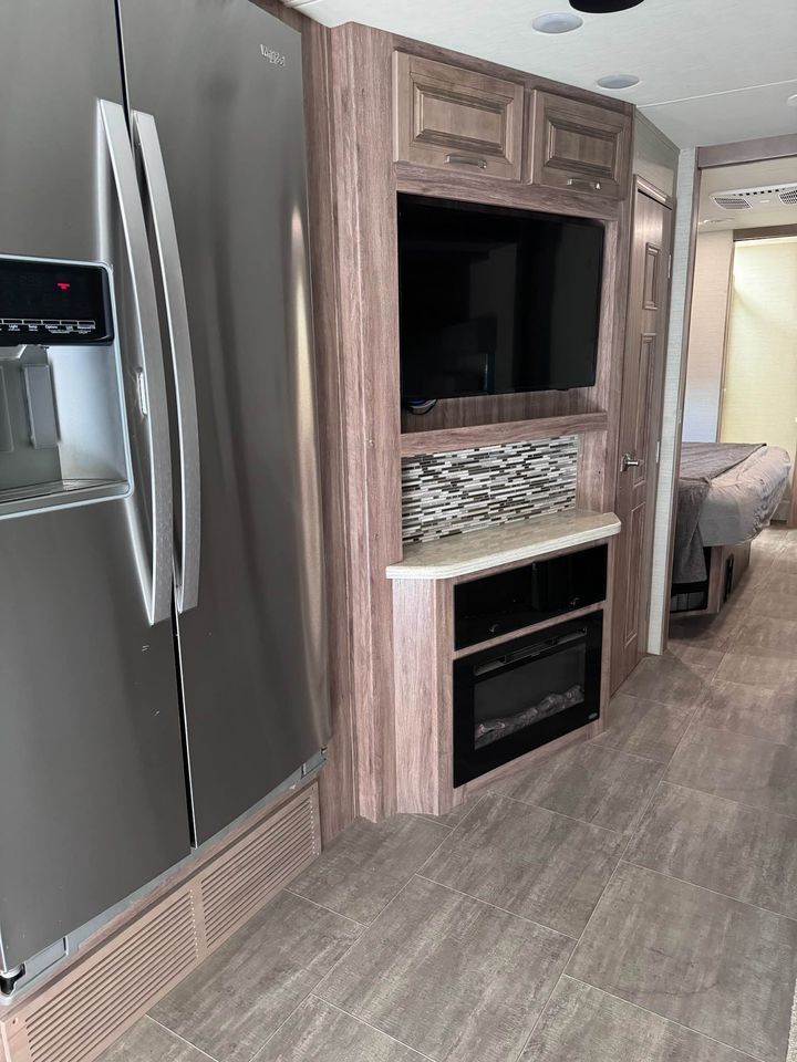 2019 Jayco Seneca 37K for Sale in Shady Shores, TX | RacingJunk