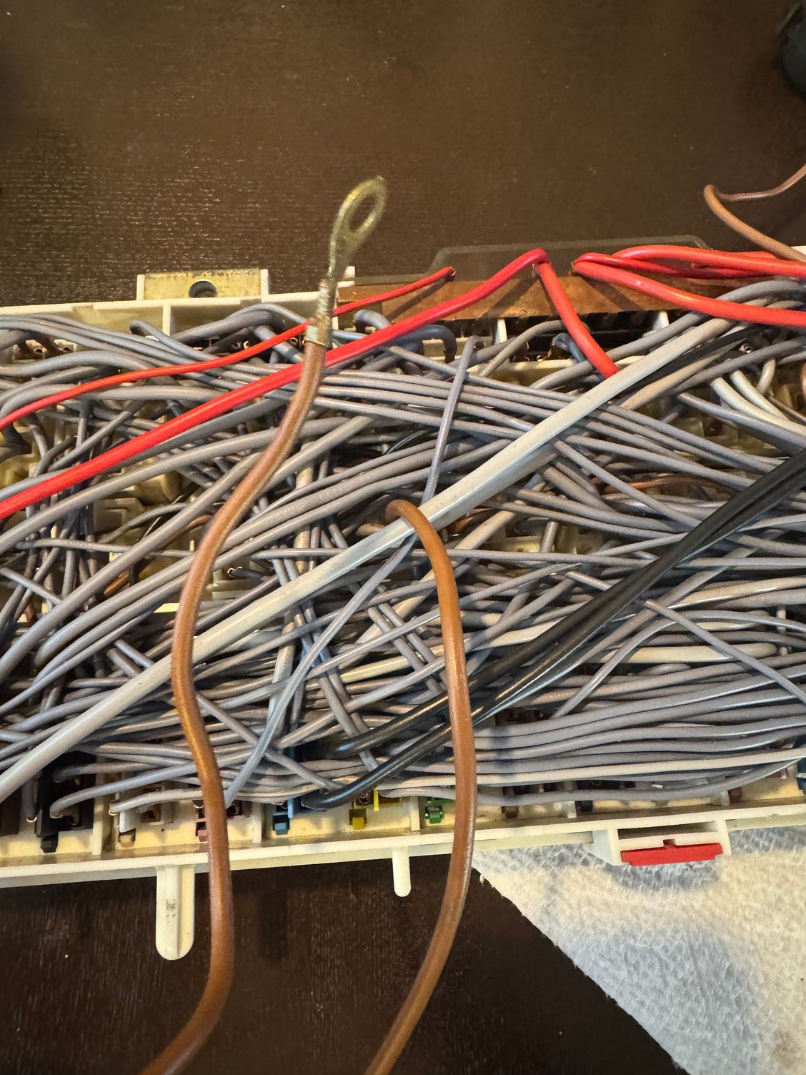 Ground Wire on Fuse Panel - Rennlist - Porsche Discussion Forums