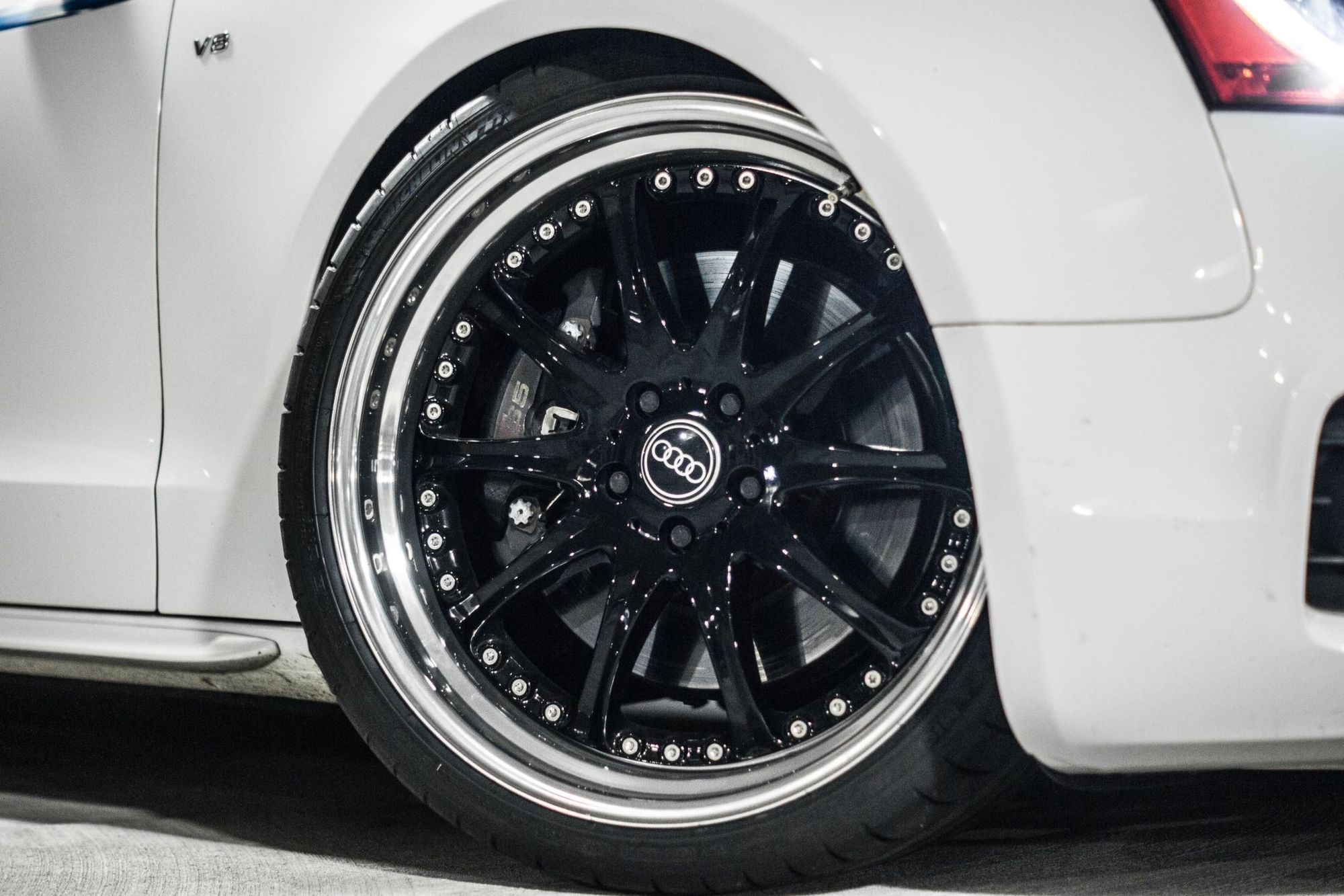 20x9.0 RH AK-Phoenix 3-Piece Wheels with 265x30x20 Michelin Pilot Super ...