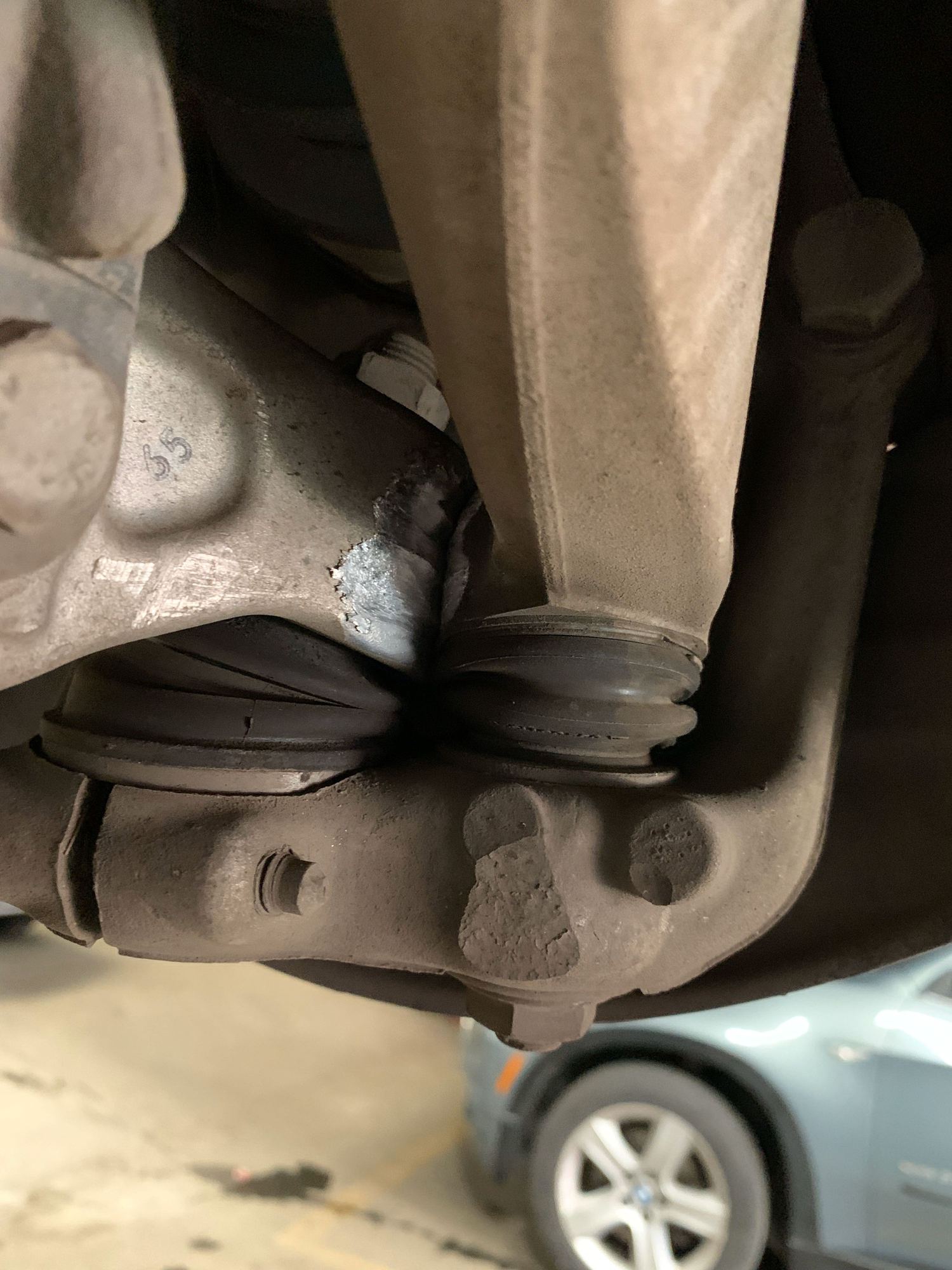 Audi A8 D4 Front Suspension rubbing control arms - AudiWorld Forums