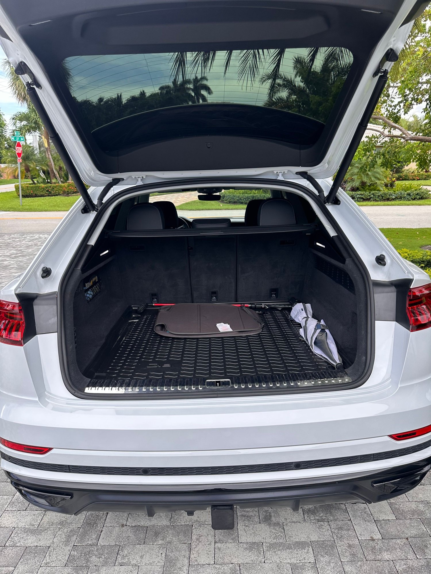 2022 MINT Q8 Prestige - S Line, Black Optics, fully loaded - AudiWorld ...