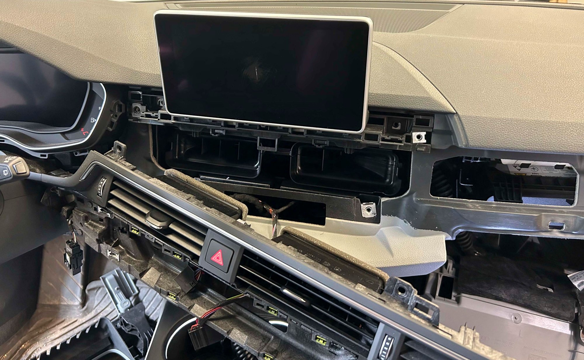UK: MMI screen replacement help - AudiWorld Forums