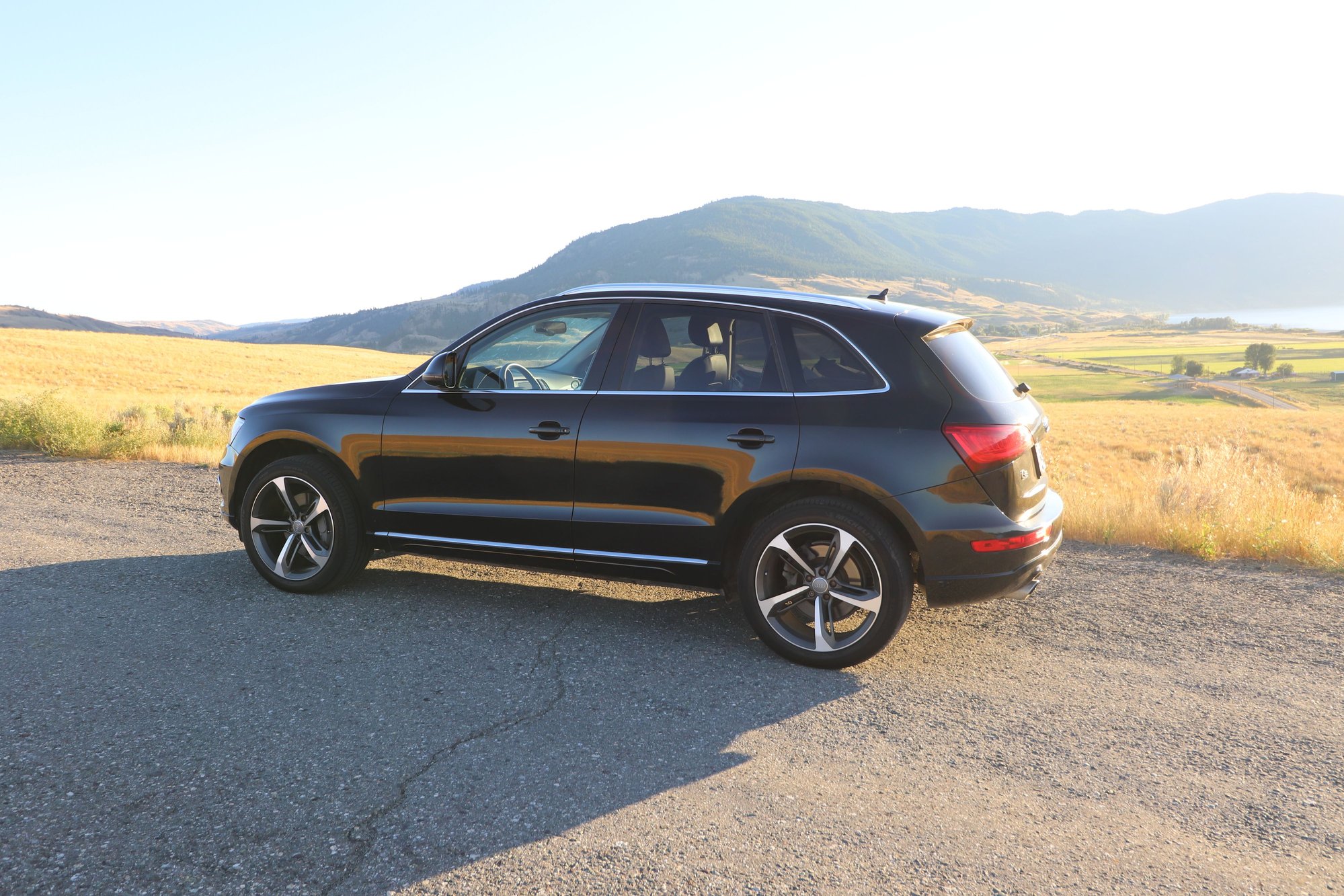 2013 Audi Q5 3.0T V6 || 68,500 km || 20" rims || Michelin tires ...